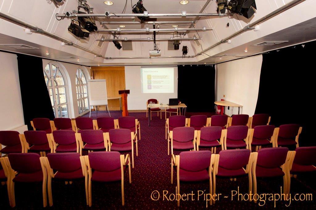 Teddington Theatre Club, Hampton Hill