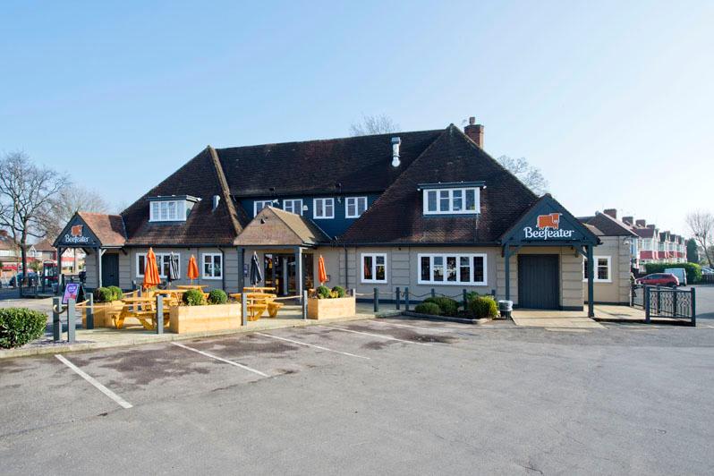 The Fountain Beefeater, Twickenham | AI Review Summary
