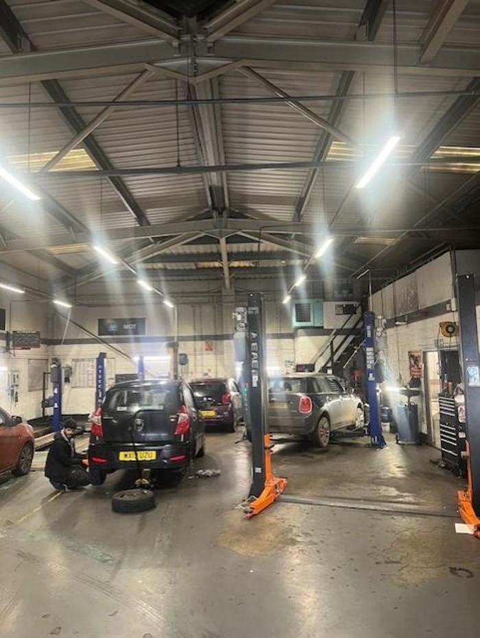 Halfords Autocentre Swindon (Paddington)