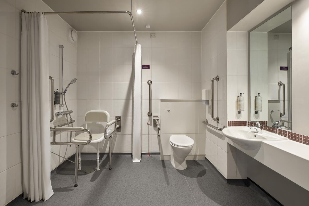 Premier Inn Ramsgate (Manston Airport) hotel | AI Review Summary