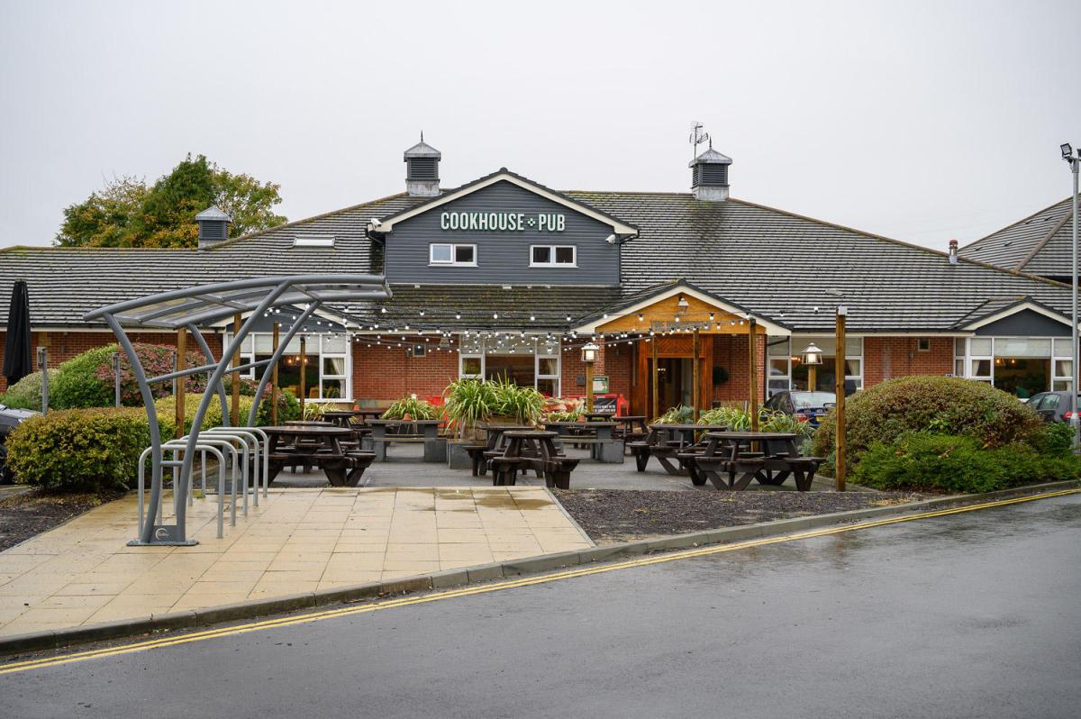 The Brickfield Cookhouse + Pub, Folkstone | AI Review Summary