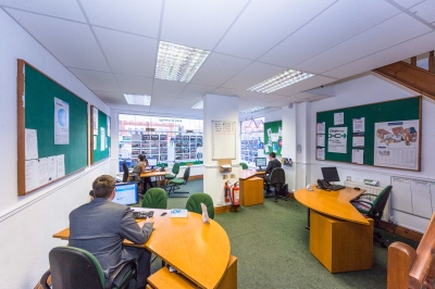Dixons, Acocks Green, 1201 Warwick Road | AI Review Summary