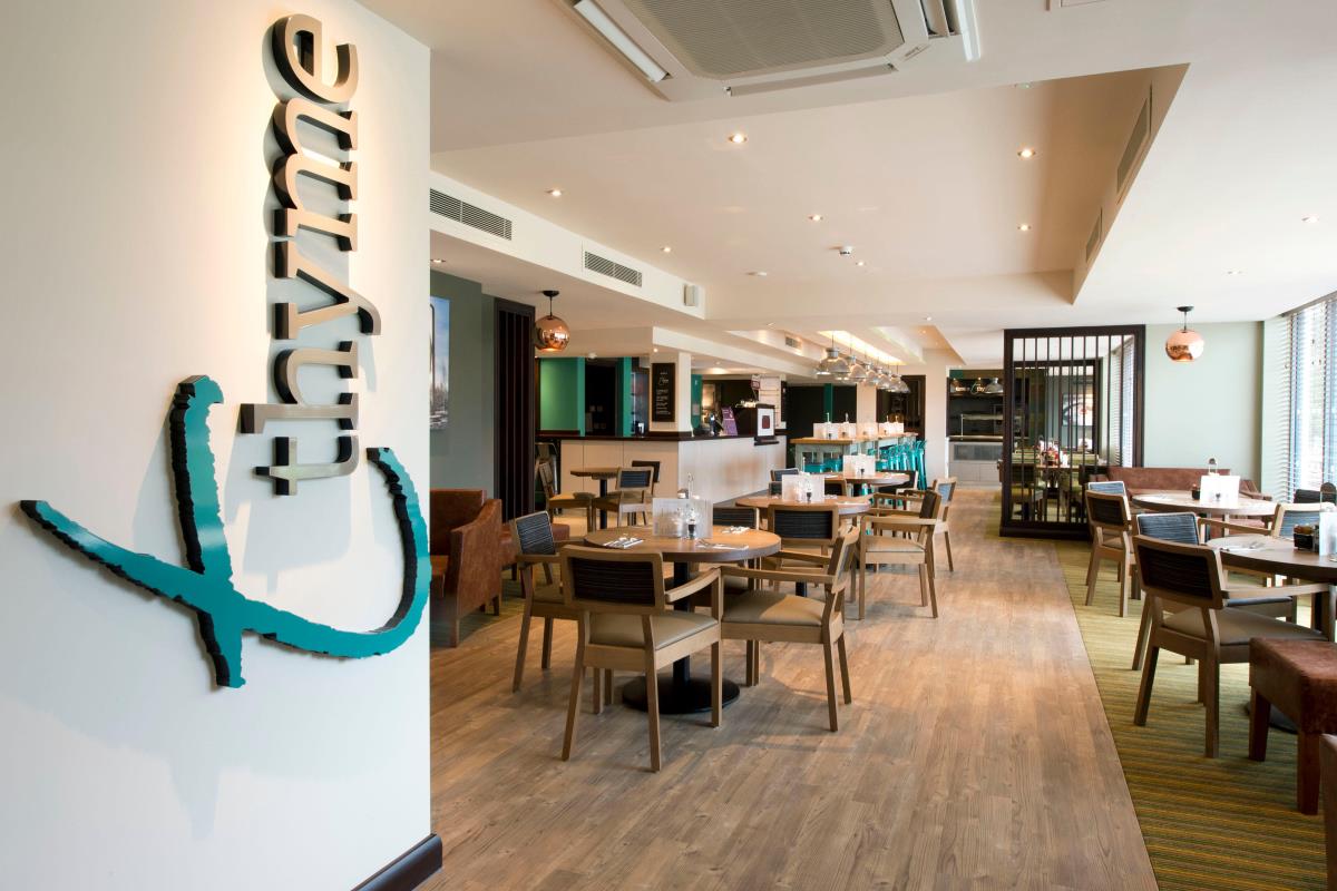 Premier Inn Newbury Town Centre South (A339) hotel | AI Review Summary