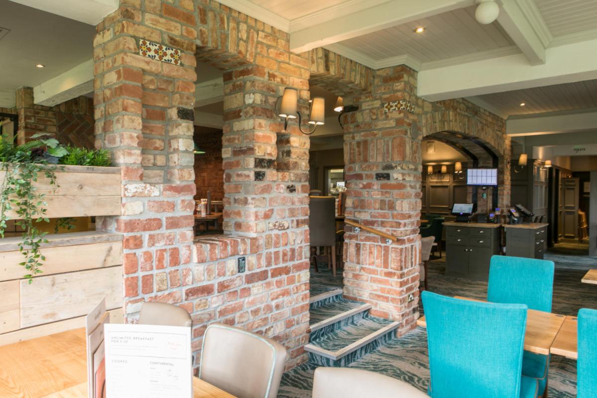 Penhale Round Cookhouse + Pub, CORNWALL | AI Review Summary