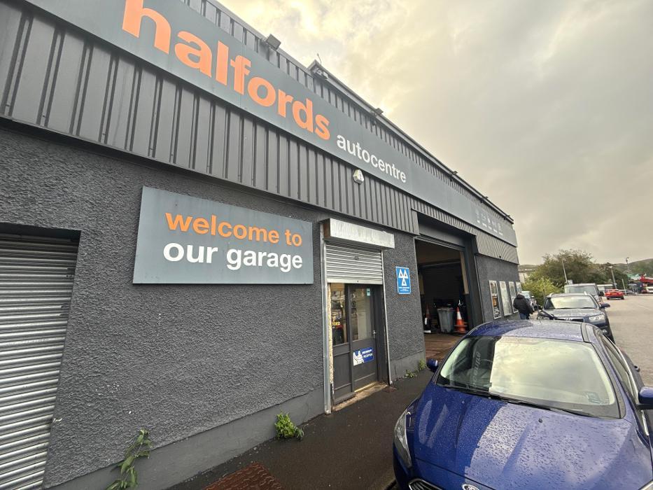 Halfords McConechys Oban Autocentre