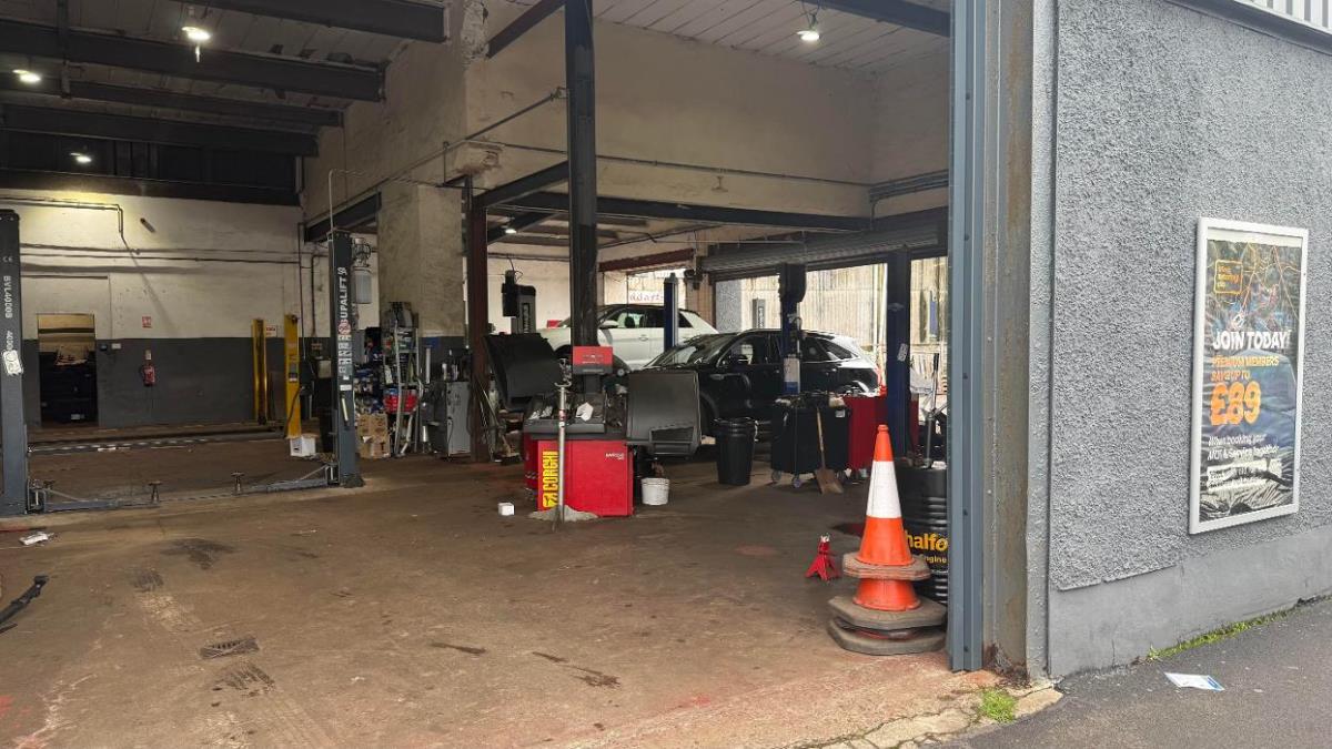 Halfords McConechys Oban Autocentre